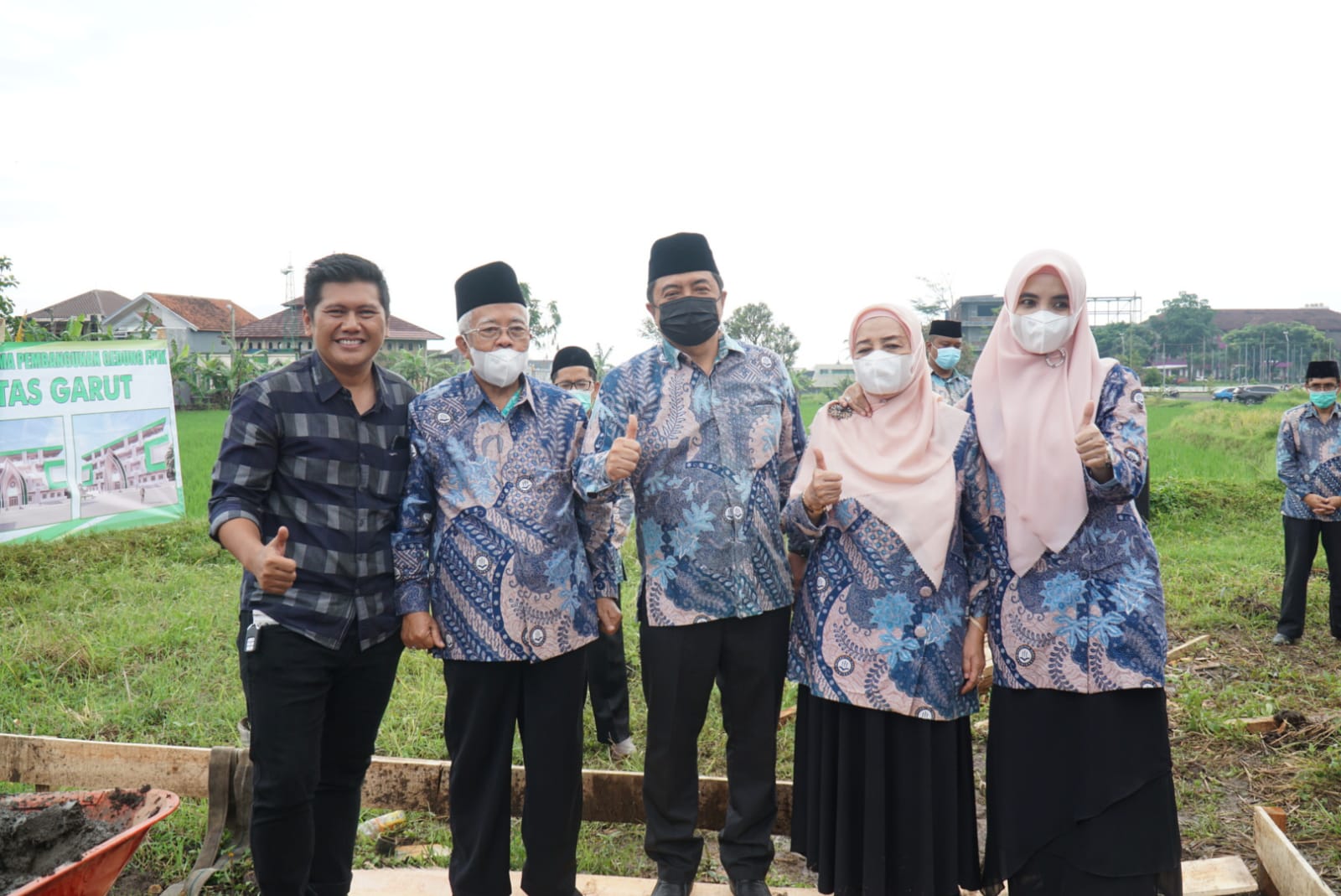 Peletakan Batu Pertama Pembangungan Gedung Baru FPIK UNIGA ...